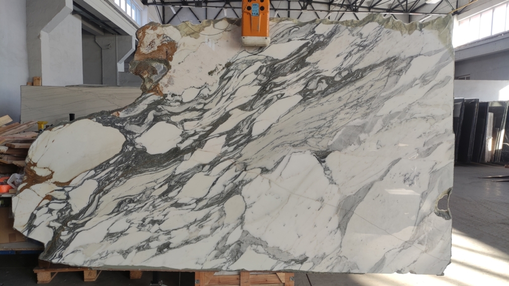 Calacatta Picasso Viola - płyty marmurowe do luksusowej łazienki ...